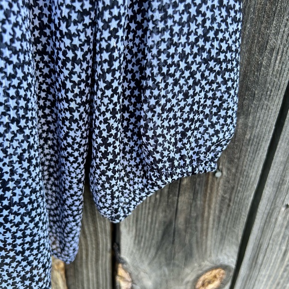 Old Navy | Tops | Black And White Star Print Top | Poshmark